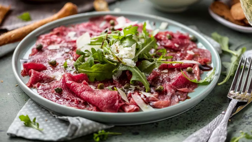 Carpaccio स्टीक