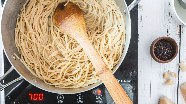 spaghetti na patelni