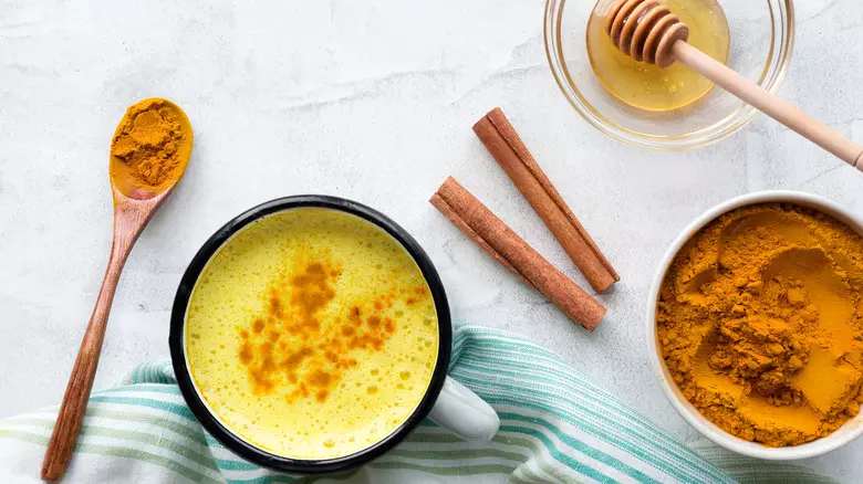 Turmeric latte