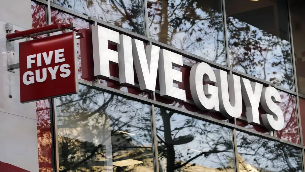 Five Guys skilti