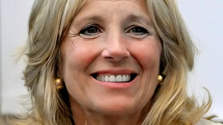 Jill Biden lacht