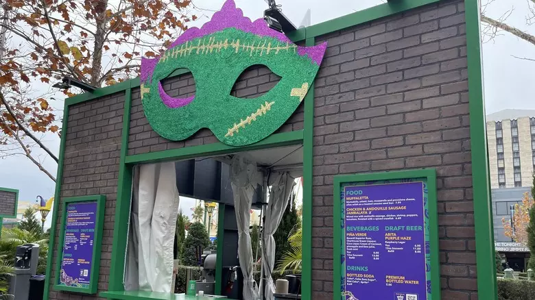 פסטיבל האוכל של mardi gras universal studios באורלנדו פלורידה