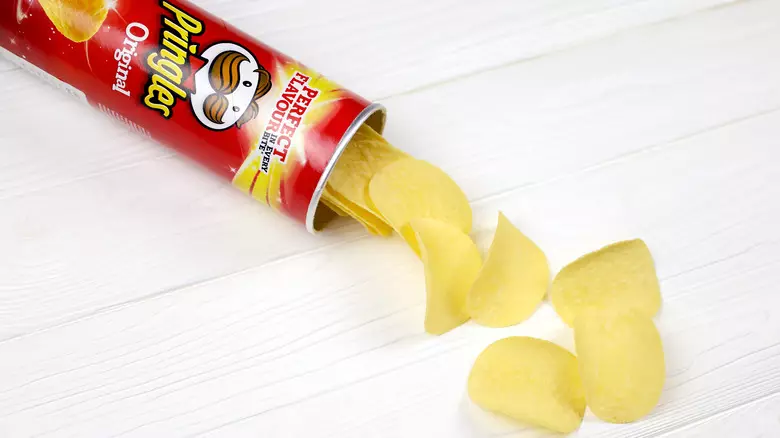 Pringles कन्टेनर