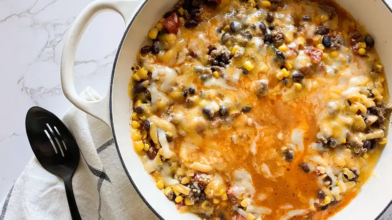 skillet taco cheesy dina pot