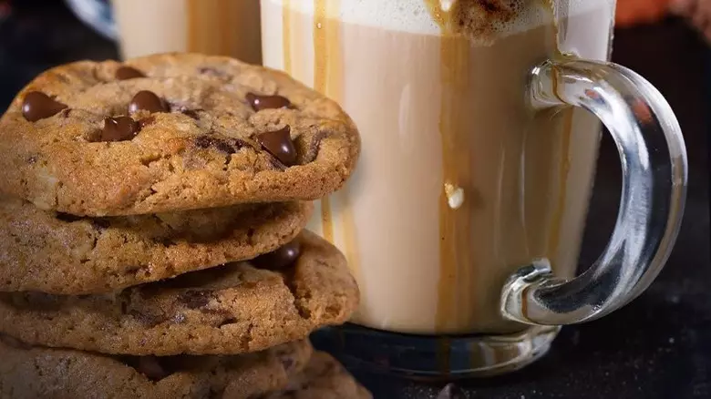 DoubleTree Chocolate Chip Cookie sa aromatizovanim latteom