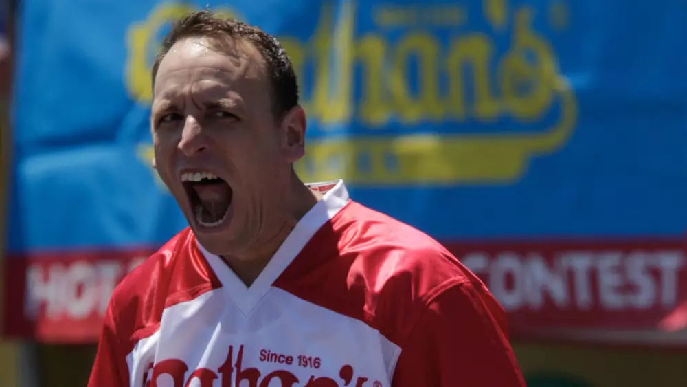 Versenyképes evő Joey Chestnut