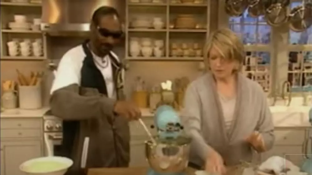 Martha St û Snoop kartolên mashed çêdikin