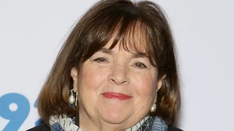 Ina Garten na-amụmụ ọnụ ọchị.