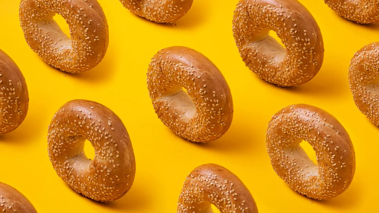 Quelle est la différence entre les beigels et les bagels ?