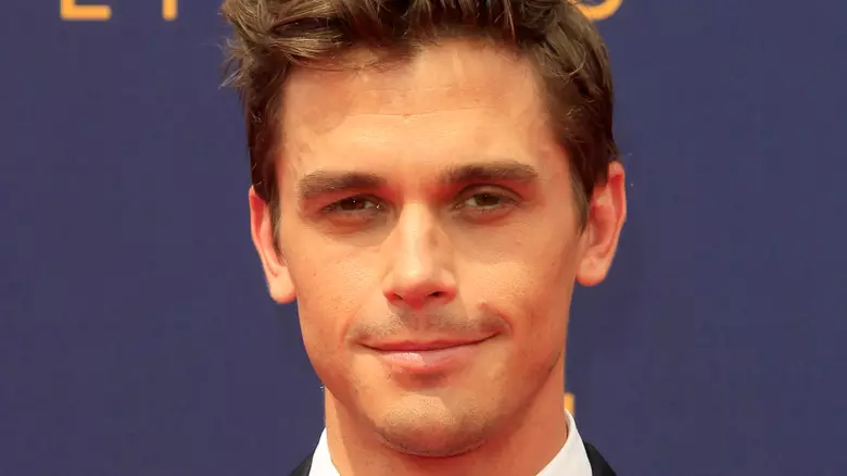 Tutup-up Antoni Porowski