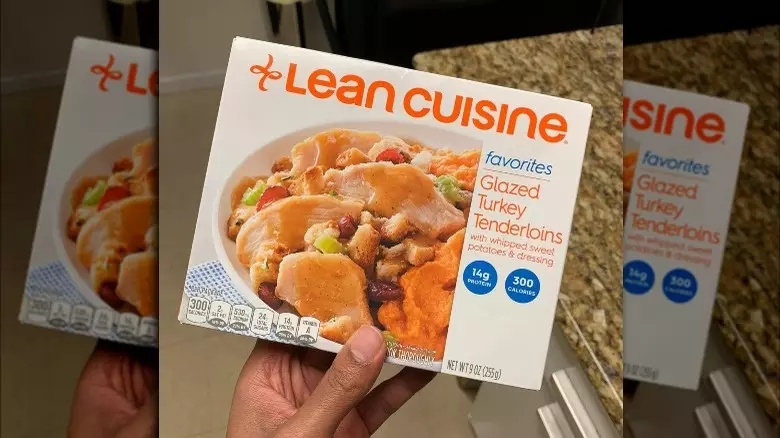 I-Lean Cuisine Ecwebezeliswe I-Turkey Tenderloins isidlo sakusihlwa esiqandisiwe