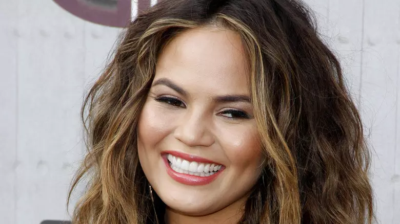 Zbliżenie Chrissy Teigen