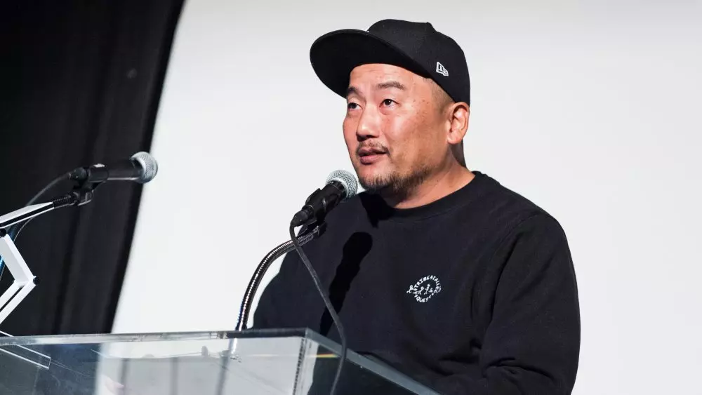 Roy Choi hitz egiten