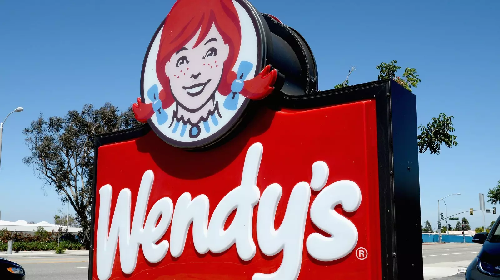 Wendy's va Dunkin'lar o'rtasida Twitter urushi boshlandi