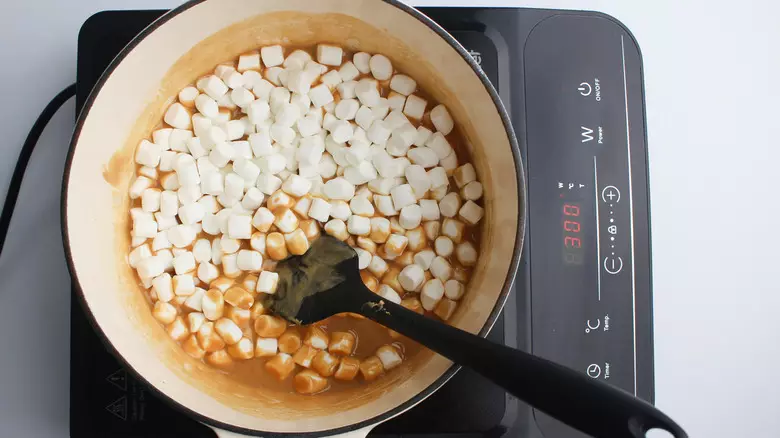 Peanut butter rice crispy treats mixture