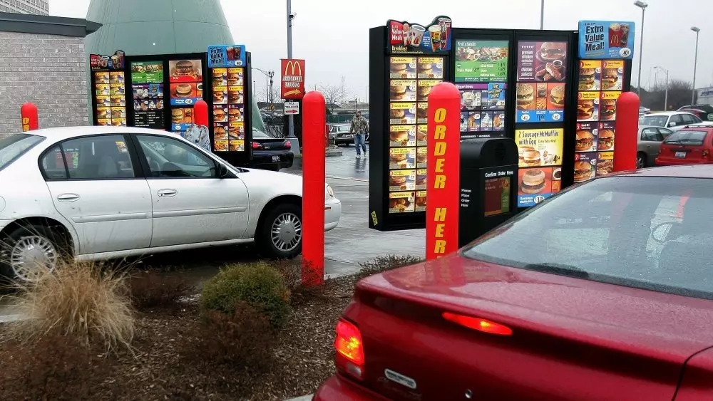 drive-thru ni mcdonald