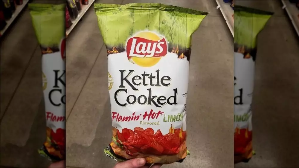 Lay's Kettle Chips Flamin' Hot gătite