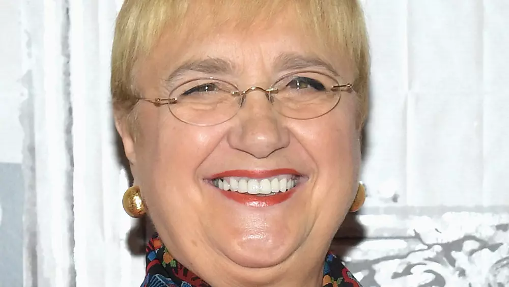 Lidia Bastianich lächelt in die Kameras