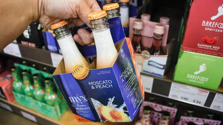 Láhve MYX Fusions v obchodě