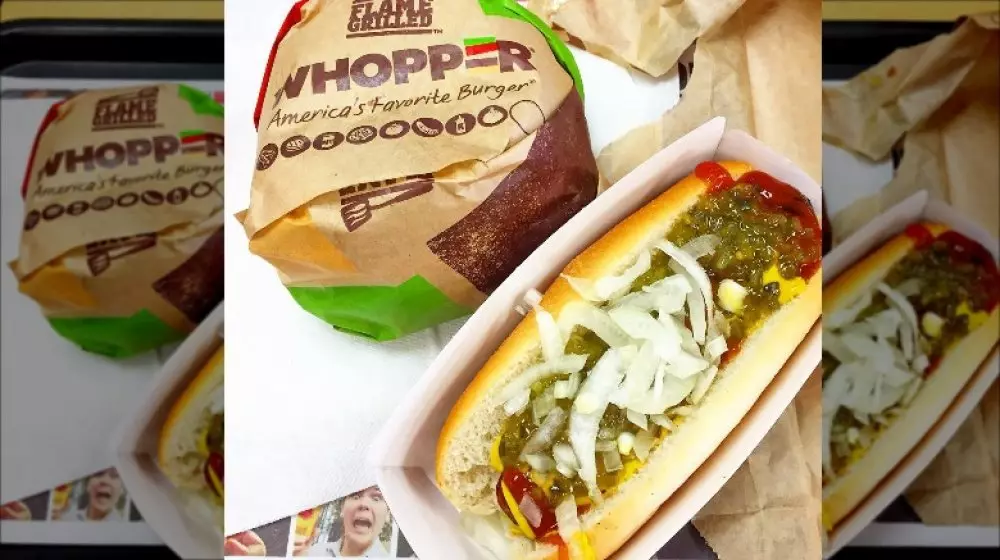 Hot-dog classique et Whopper de Burger King