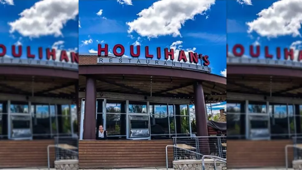 Houlihan ගේ 2020 අවසානය නොපෙනේ