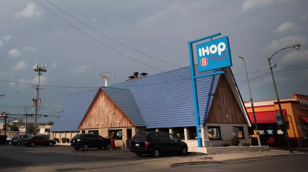 Flip'd: Otitọ Nipa Ile ounjẹ Casual Yara Tuntun IHOP