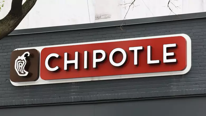 Bên ngoài một Chipotle