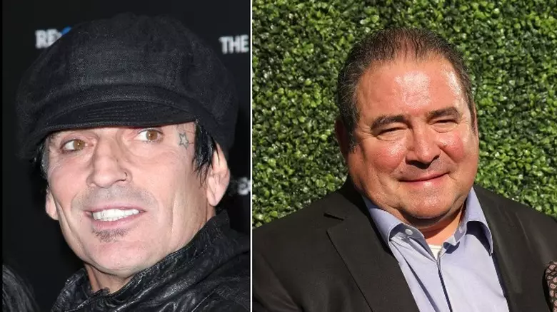 Tommy Lee nganggo topi lan Emeril Lagasse katon geli