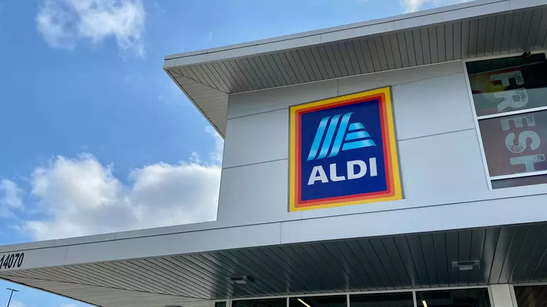 Fyrir utan Aldi