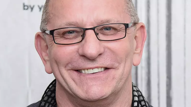 robert irvine souriant gros plan