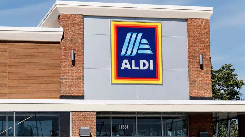 Exterior da loja Aldi