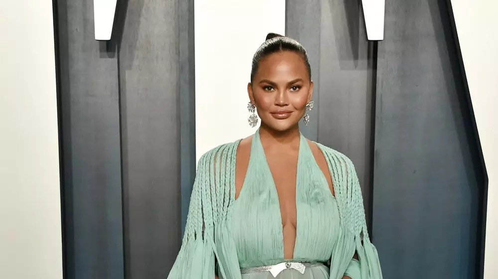 Este es el secreto de Chrissy Teigen para perfeccionar los huevos revueltos