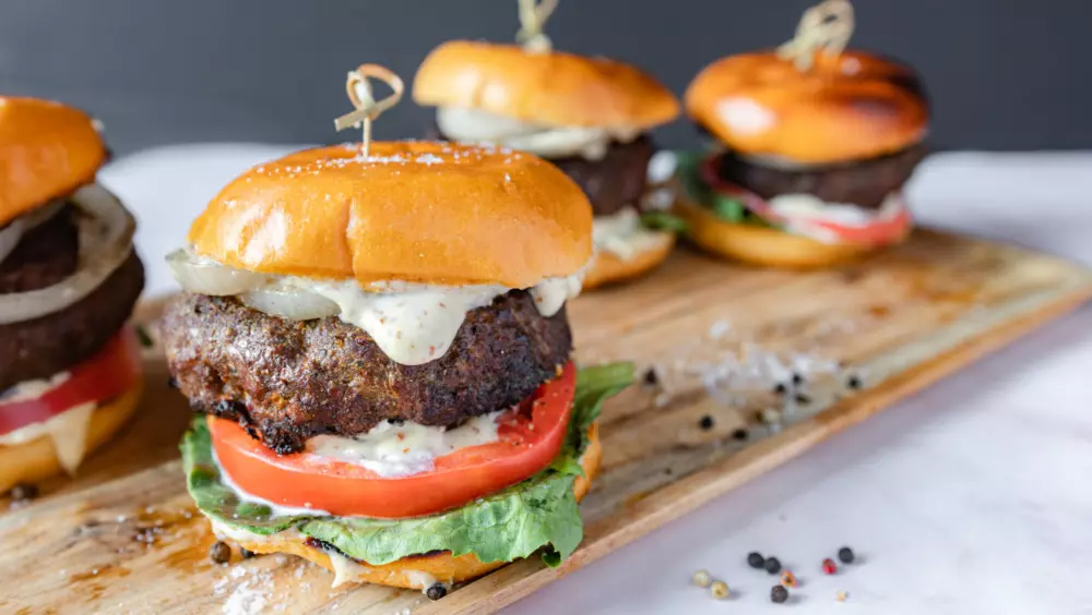 Gordon Ramsay se burgerresep met 'n kinkel