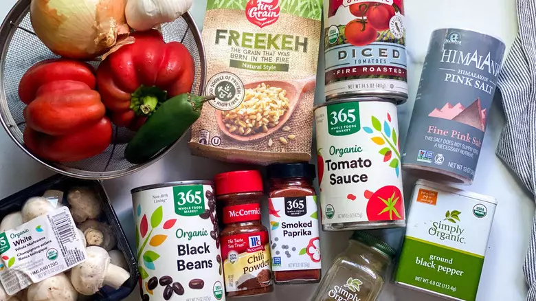 Składniki na freekeh chili