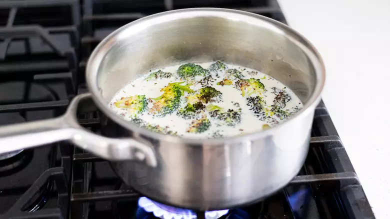 Pečena brokula u toplom mlijeku