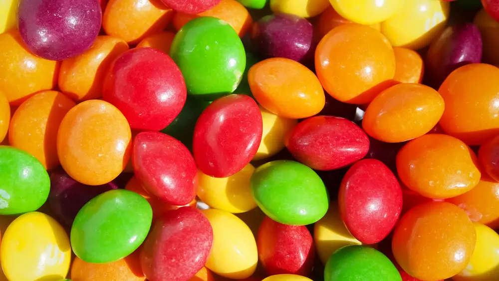 Skittles ცისარტყელას ფერის საღეჭი კანფეტი