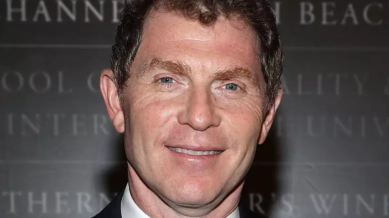 Bobby Flay uśmiechający się na imprezie