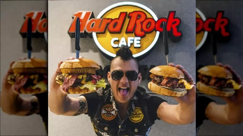 Hard Rock Cafe's World Burger ta'amilosaga