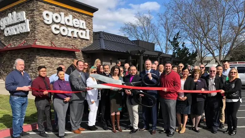 Grand opening Golden Corral Algonquin, IL