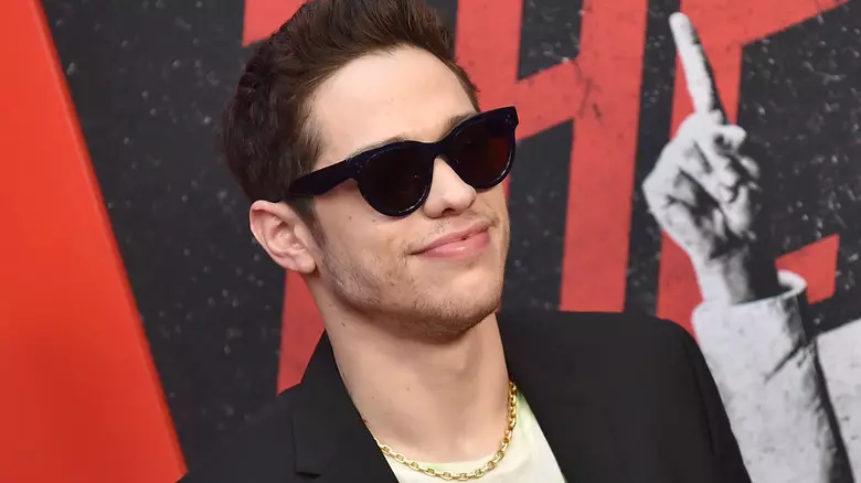 A sunmọ-soke ti Pete Davidson