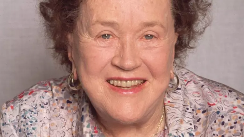 Deproksima foto de Julia Child