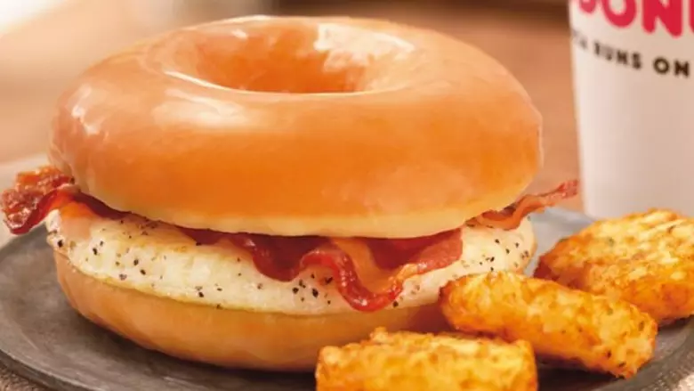 Dunkin' Donuts Glazed Donuts Sandwich de mic dejun