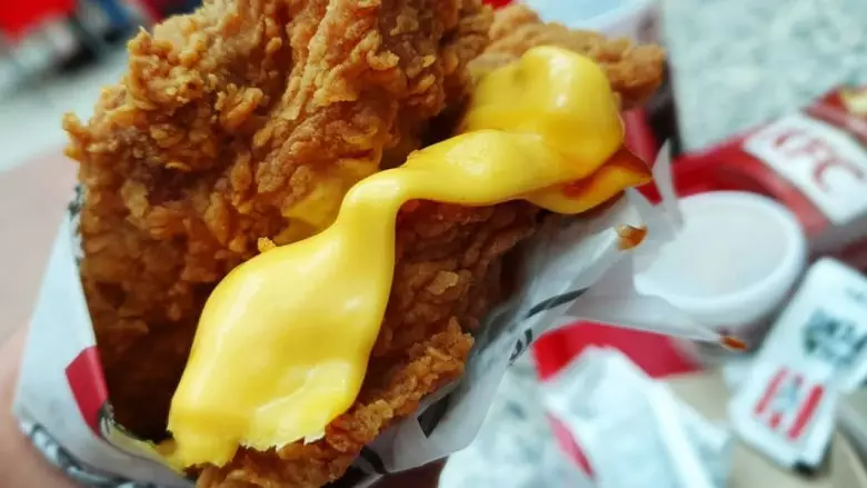 KFC екі есе төмен