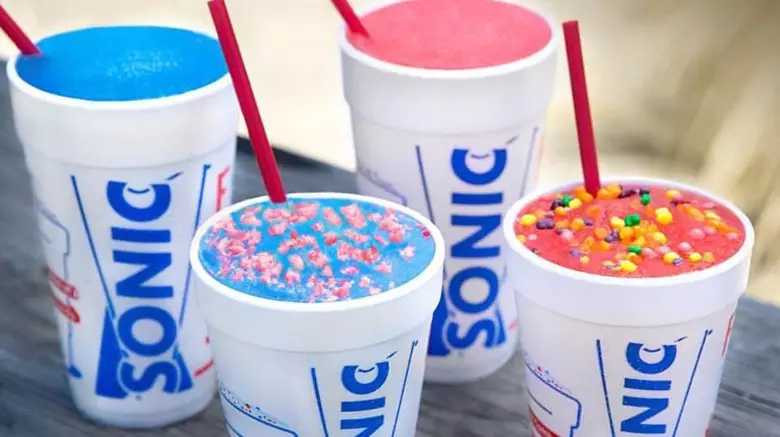 Половина цена slushes