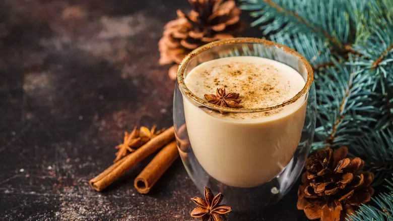 eggnog Christmas cocktails