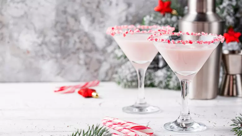 Zuckerstangen-Weihnachtscocktails