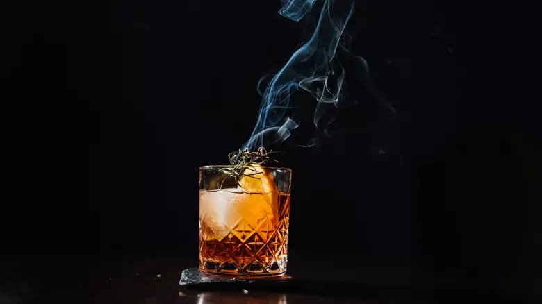 mu atijọ asa keresimesi cocktails