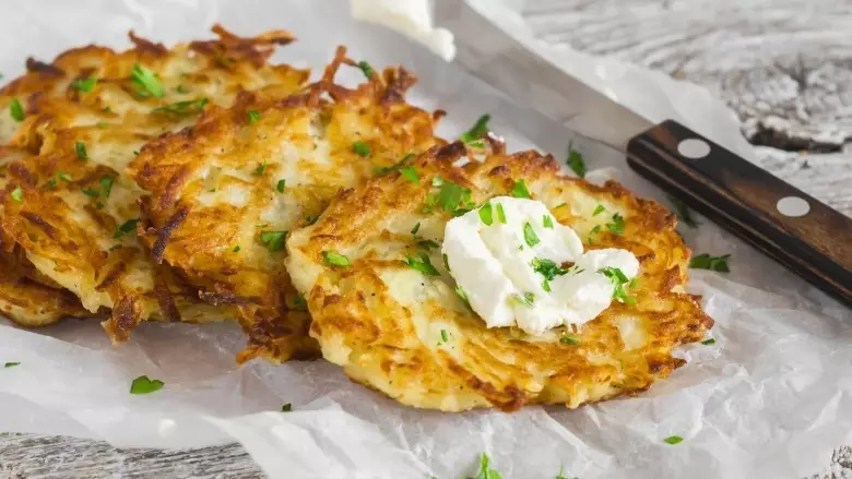 Semua yang Anda Perlu Tahu Tentang Membuat Latkes Sempurna 1392_9