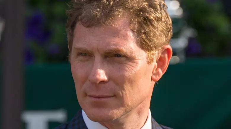 Bobby Flay ĉe la Belmont Interesoj