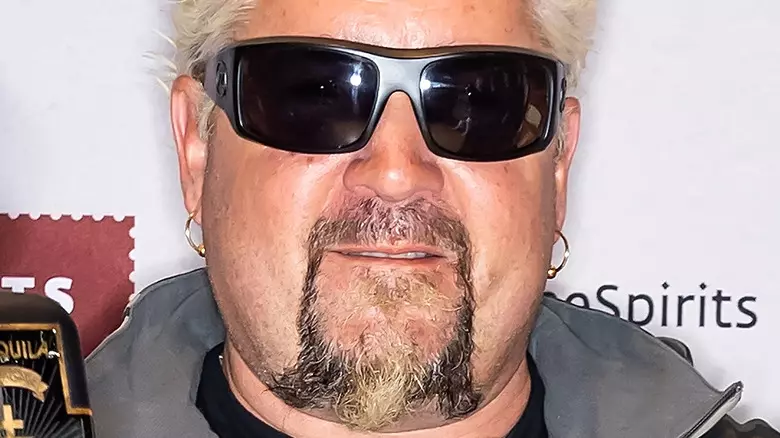 Guy Fieri con gli occhiali da sole